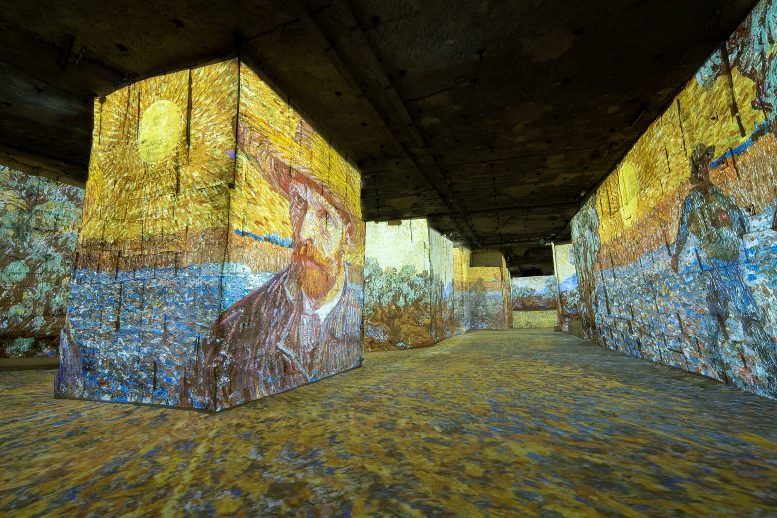 FROM VERMEER TO VAN GOGH, - Culturespaces studio